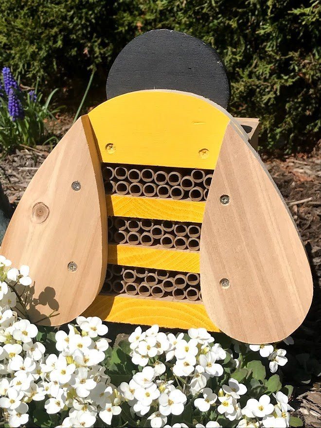 BEE Pollinator House - ECO Paper Tubes - Garden Outside The Box